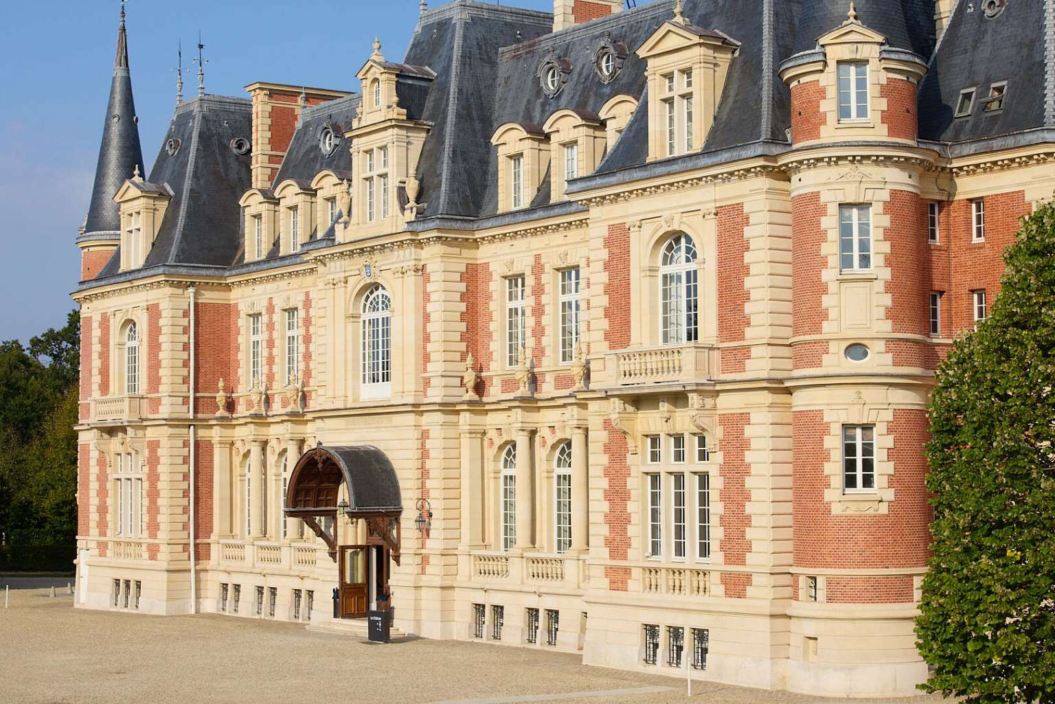 History and origins of Les Fontaines - Capgemini